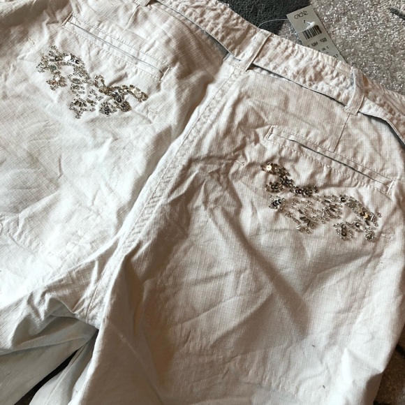 Cache | Pants & Jumpsuits | Capri Pants With Sequin And Beaded Details ...